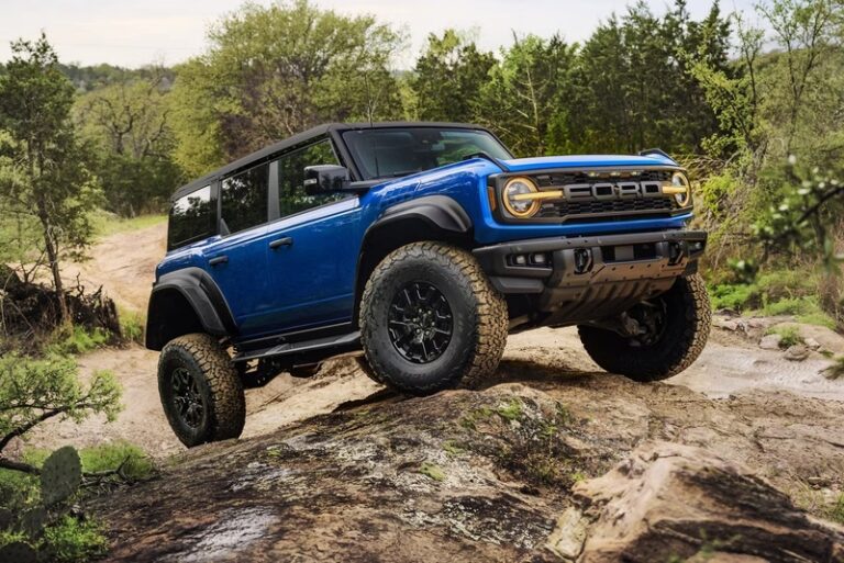 2025 Ford Bronco vs. 2024 Ford Bronco: Key Differences